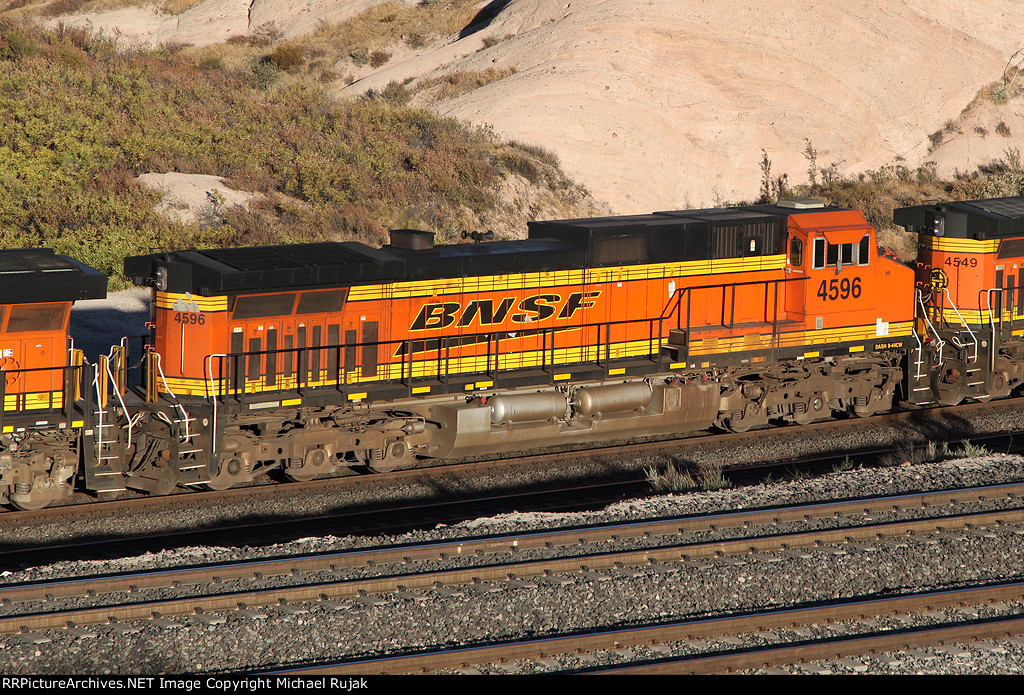 BNSF 4596